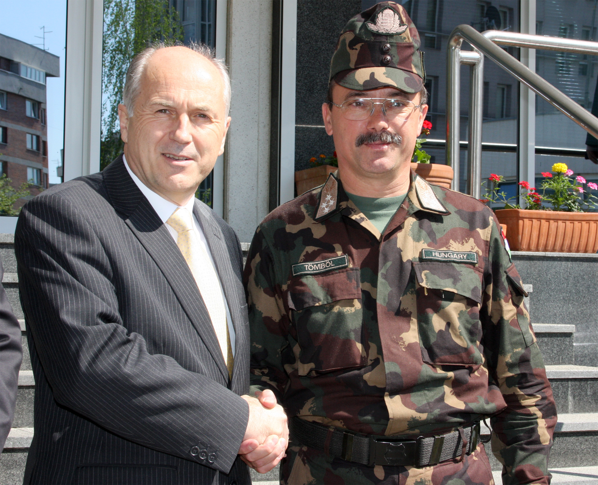 Visoki predstavnik i specijalni predstavnik EU se sastao sa načelnikom ... Visoki predstavnik i specijalni predstavnik EU se sastao sa načelnikom ...