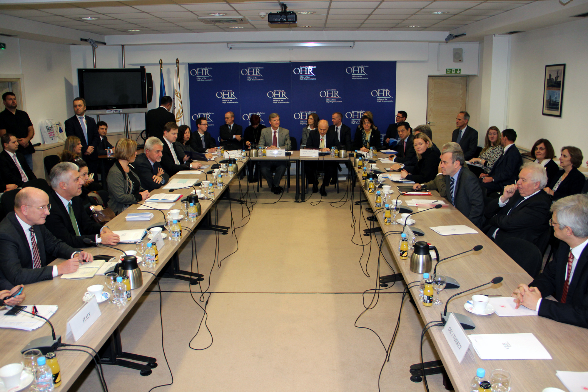 Komunike Upravnog odbora Vijeća za provedbu mira* | Office of the High ...