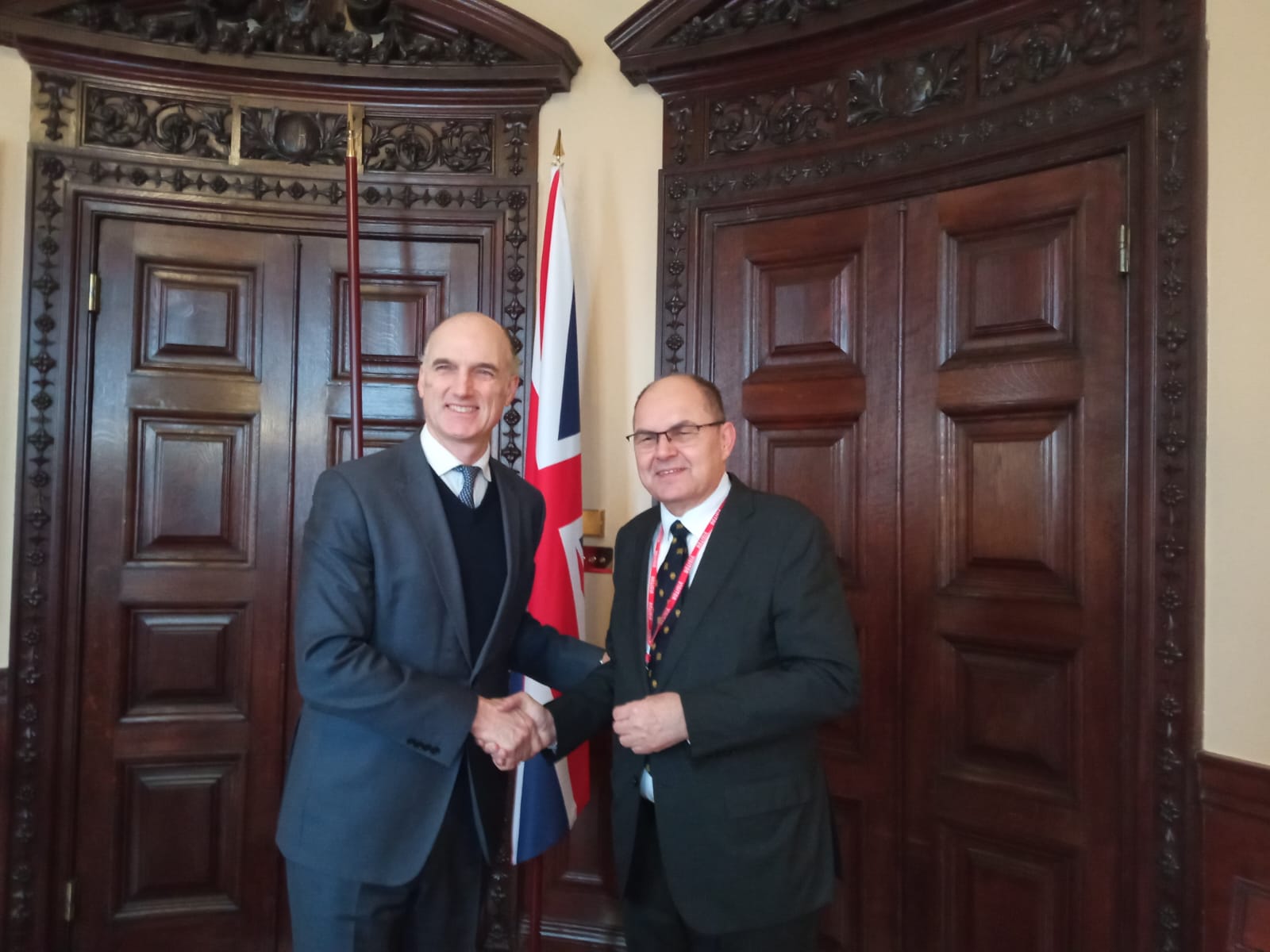 HR Schmidt in London underscores need to bolster institutional ...